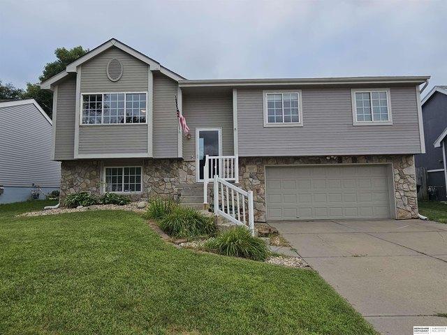 11117 Martin Ave, Omaha, NE 68164