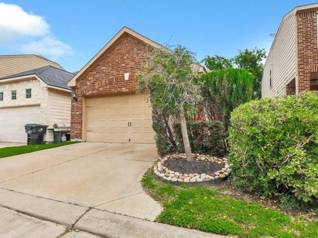 11114 Panther Ct, Houston, TX 77099
