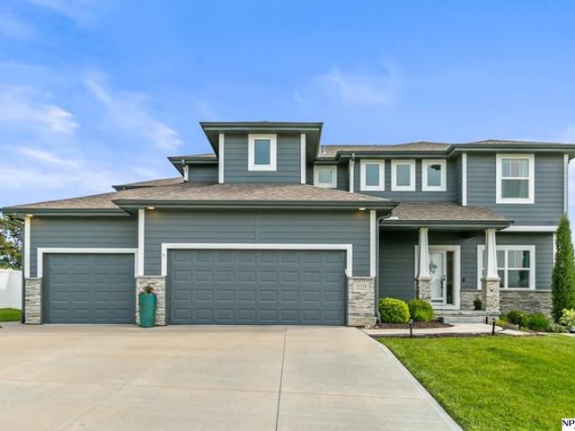 11114 Port Royal Dr, Papillion, NE 68046