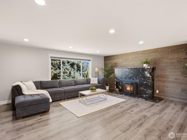11114 State Route 162 E
