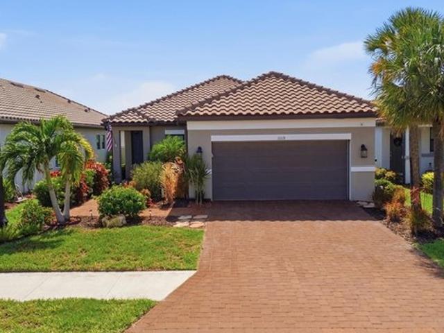 11115 Devonbridge Dr, Palmetto, FL 34221