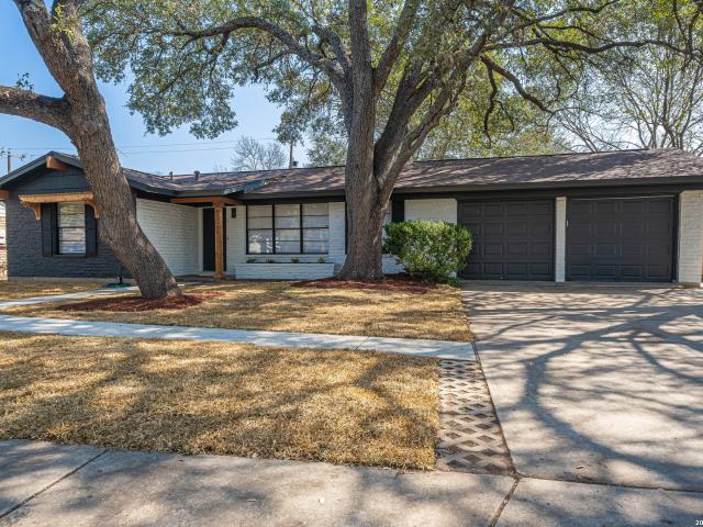 11118 Dreamland Dr, San Antonio, TX 78230 | Compass