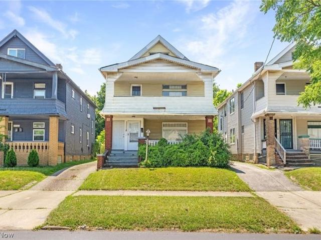 11118 Glenboro Dr, Cleveland, OH 44105