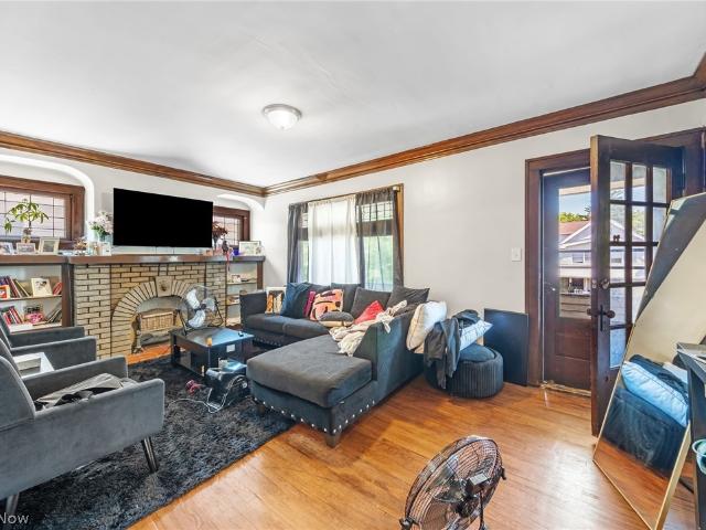 11118 Glenboro Drive