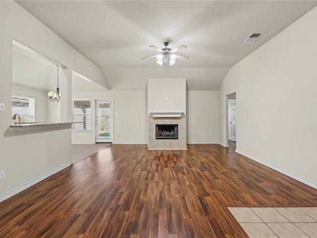 1111 Meadowbrook
