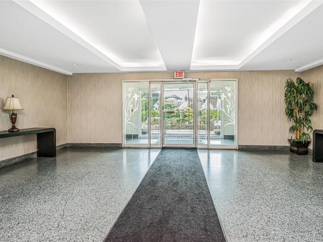 1111 Midland Avenue 4D