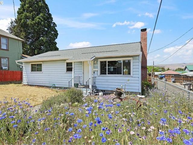 1111 Mount Hood St, The Dalles, OR 97058
