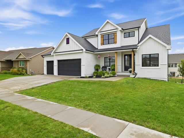 1111 NW Boulder Drive
