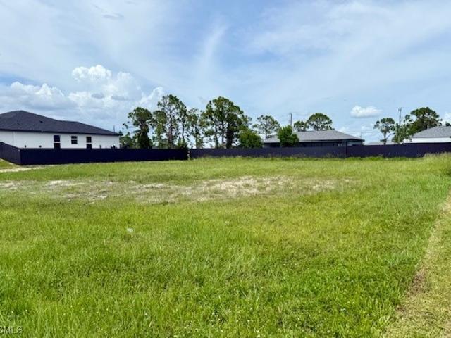 1111 NW 19th Pl, Cape Coral, FL 33993 | MLS #225052