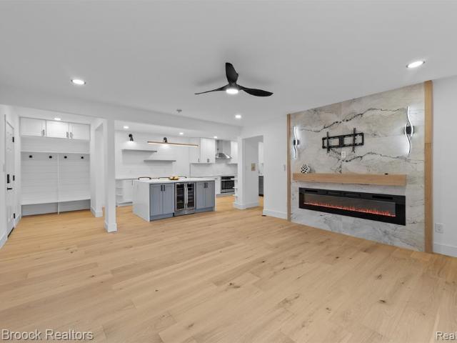 1111 N Old Woodward Avenue # 23