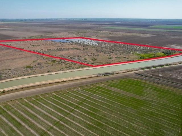 1111 N Russell Ave, Firebaugh, CA 93622