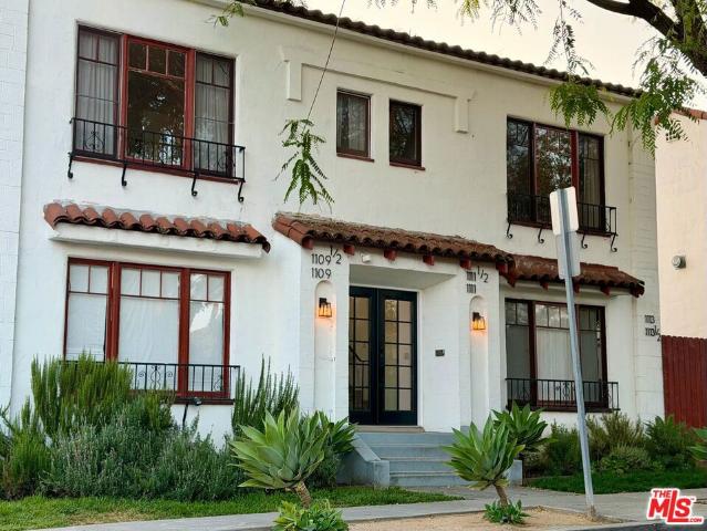 1111 N Vista Street