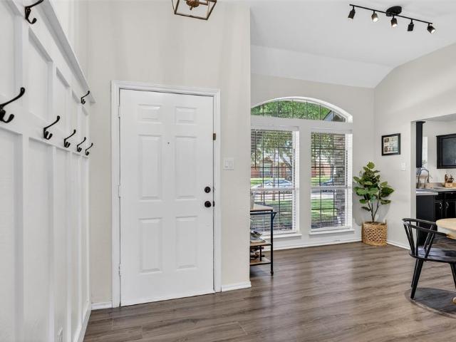 1111 Old Knoll Drive