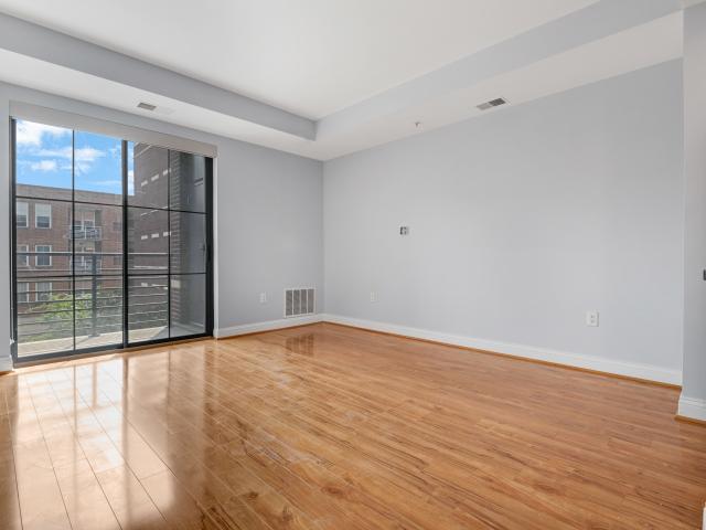 1111 Oronoco St, 1 bed, 1 full bath
