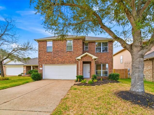 1111 Auburn View Ln, Fresno, TX 77545