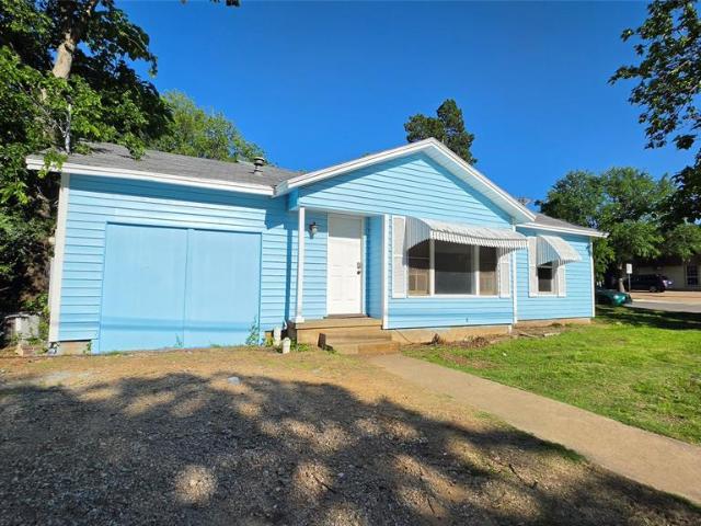 1111 Ave A, Denton, TX 76201 | MLS #21257 | Compass