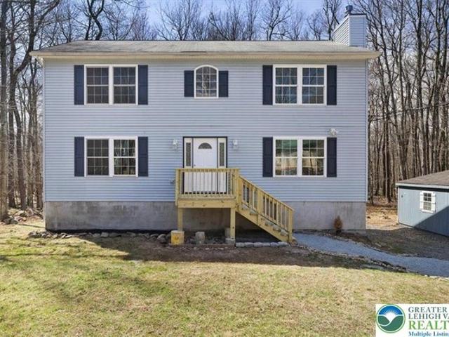 1111 Apollo Dr, Gouldsboro, PA 18424