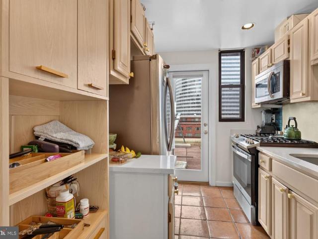 1111 Arlington Boulevard # 1007