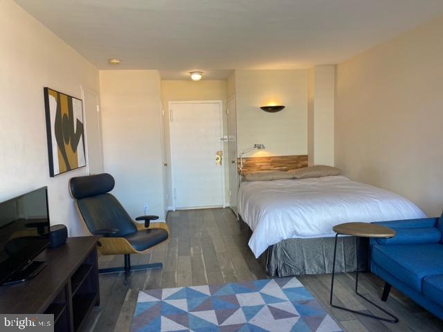 1111 Arlington Boulevard # 922