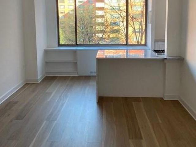 1111 Arlington Blvd #634, Arlington, VA 22209