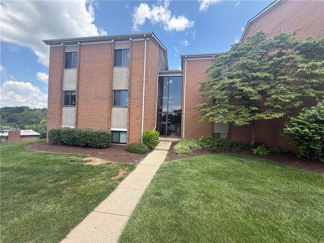 1111 Arrowhead Xing, West Carrollton, OH 45449