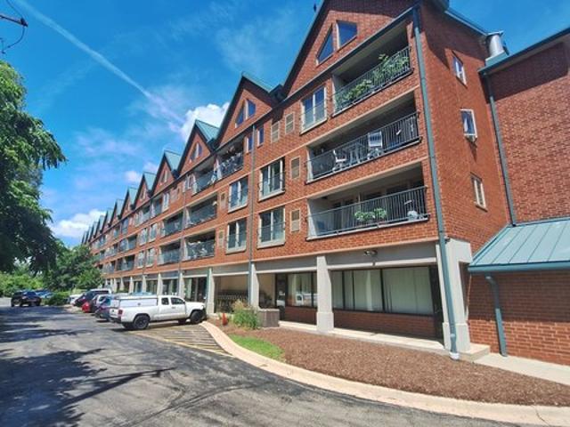 1111 Burlington Ave Unit 402, Lisle, IL 60532