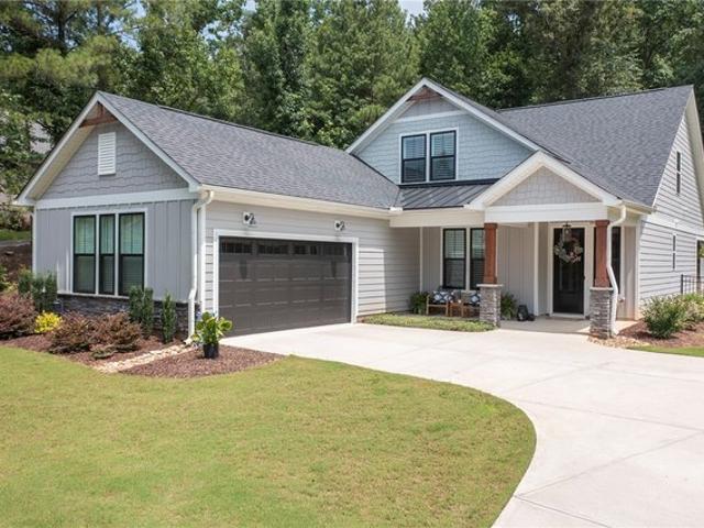 1111 Bay Dr, Fair Play, SC 29643