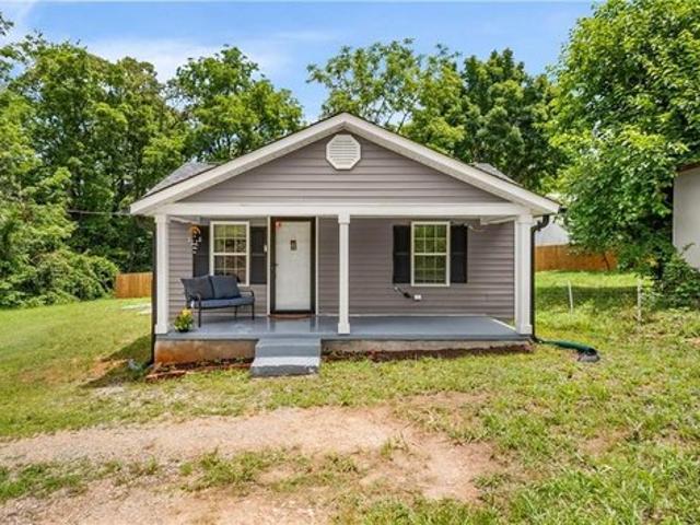 1111 Brentwood St, High Point, NC 27260