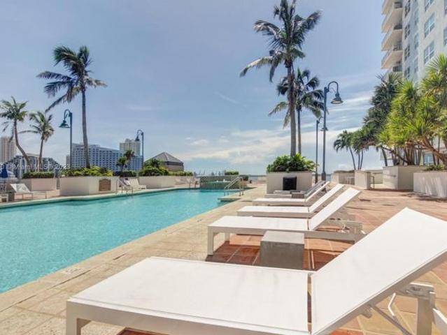 1111 Brickell Bay Dr #510, Miami, FL 33131