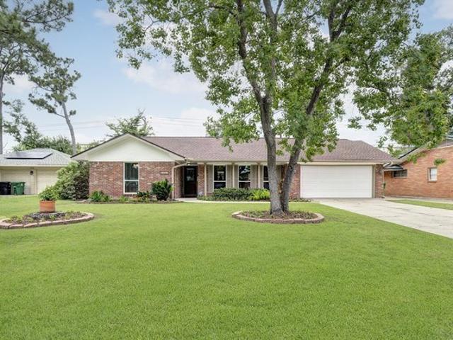 1111 Clovis Rd, Houston, TX 77008