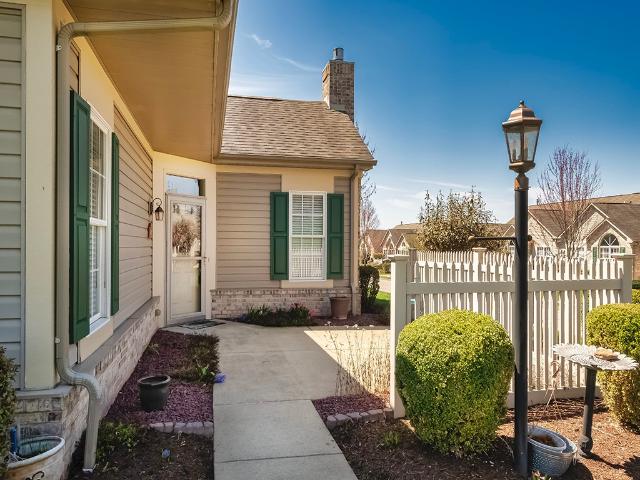 1111 Cobblestone Ln