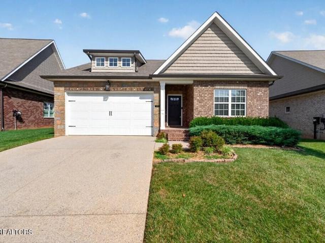 1111 Cross Pointe Drive