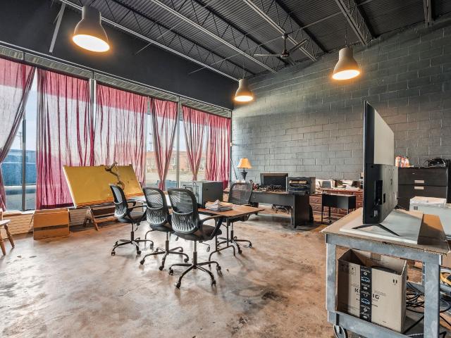 1111 Donelson Ave