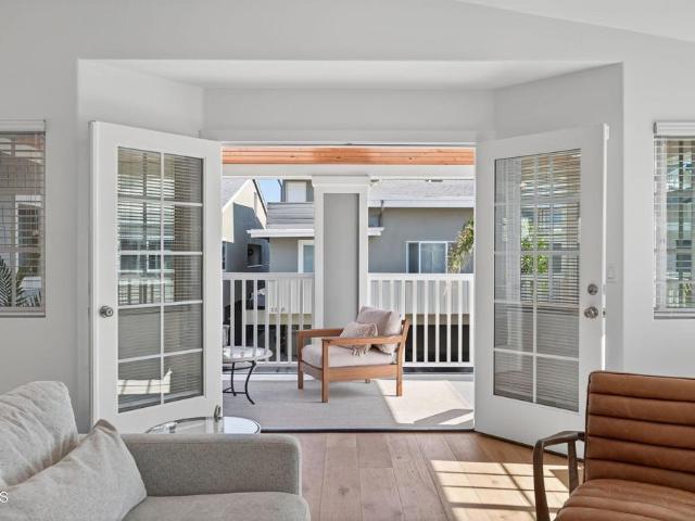 1111 Dover Ln, Ventura, CA 93001 | MLS #V1 34599