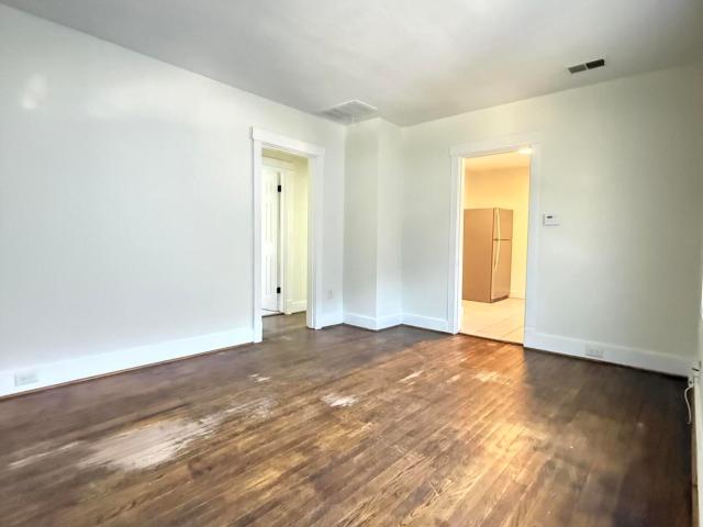 1111 Dresden Ave