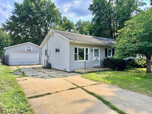 1111 Evans Ave, Machesney Park, IL 61115