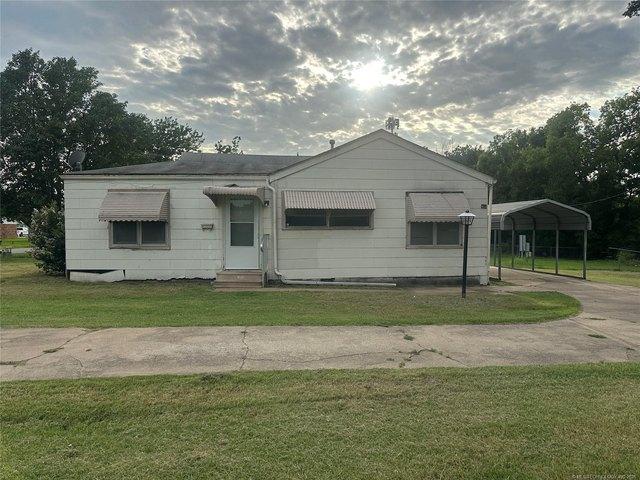 1111 E 12th St, Okmulgee, OK 74447