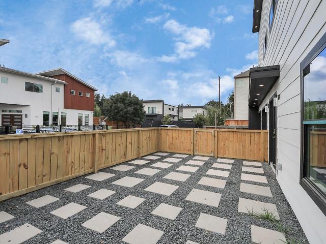 1111 E 27th Street