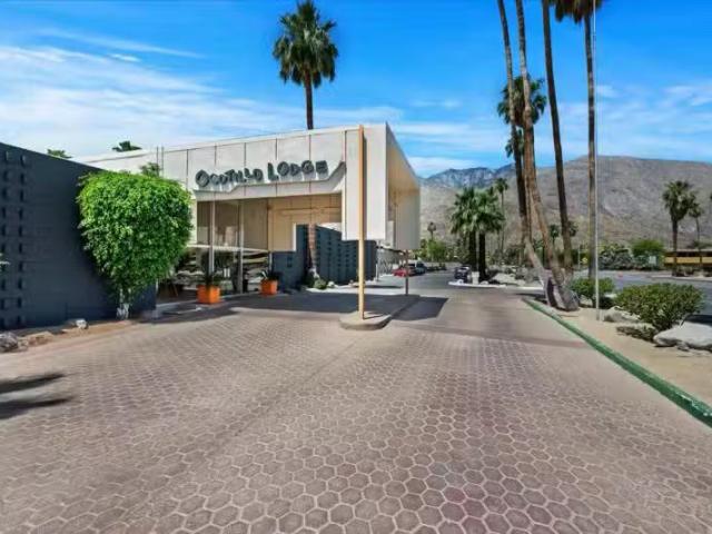 1111 E PALM CANYON DR UNIT 118, PALM SPRINGS, CA 92264 Condo/T.