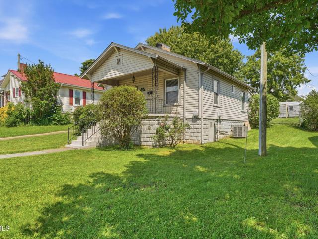 1111 Edgemont Avenue