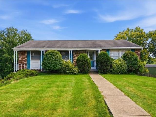 1111 Fiddleback Dr, McKees Rocks, PA 15136
