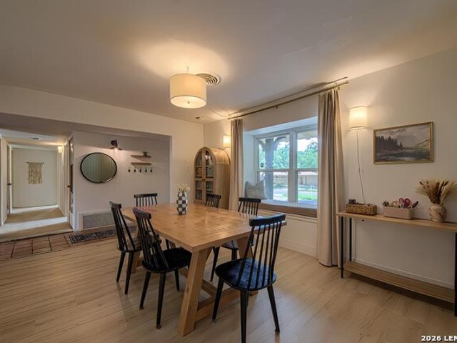 1111 Grey Oak Dr