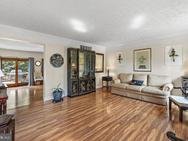 1111 Harlon Way