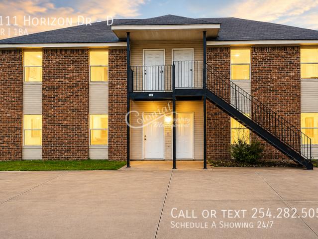 1111 Horizon Dr, 2 beds, 1 full bath