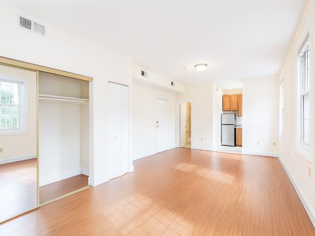 1111 Lamont Studio Apartment for Rent at 1111 Lamont St Nw, Washington, DC 20010 Columbia Heights