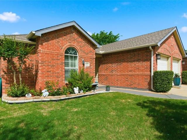 1111 Partridge Dr, Aubrey, TX 76227