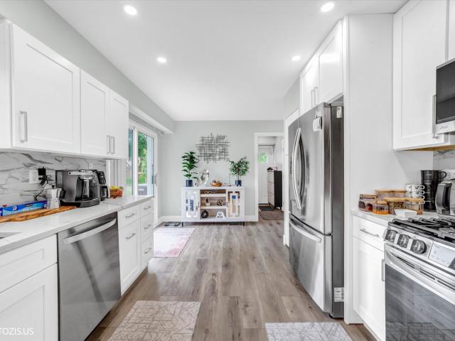 1111 Plum Grove Circle