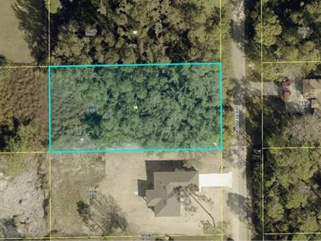 1111 Prospect Ave, Lehigh Acres, FL 33972