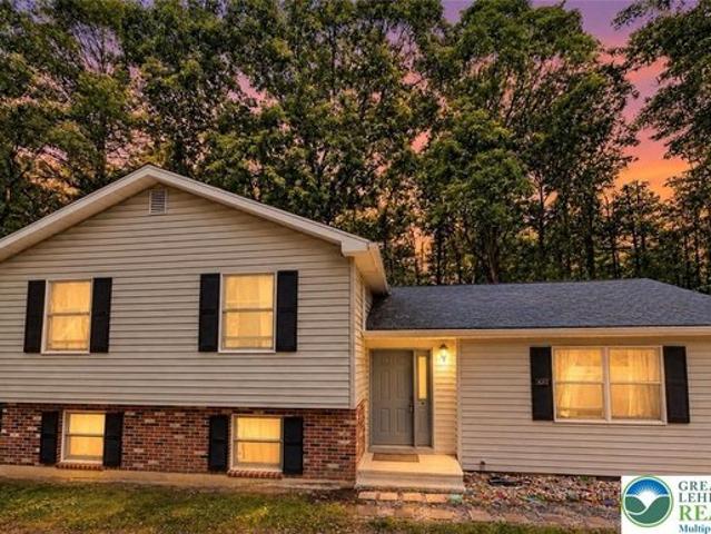 1111 Red Fox Ct, Kunkletown, PA 18333