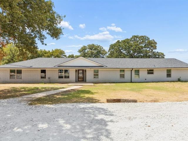 1111 Riley Rd, Whitesboro, TX 76273
